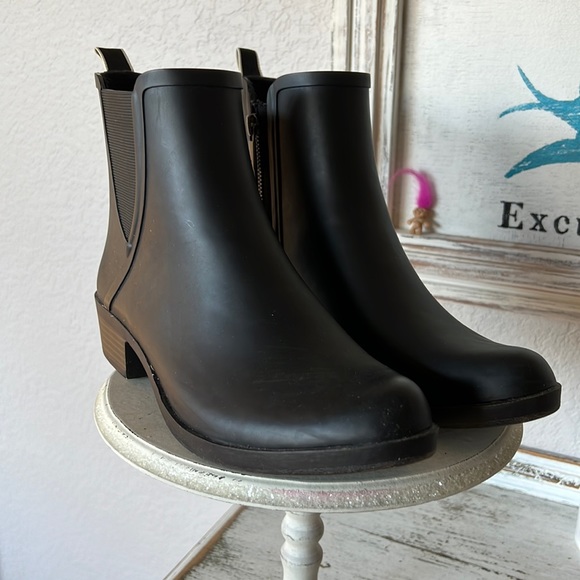 Lucky Brand | Shoes | Lucky Brand Rubber Rain Booties In Matte Black ...